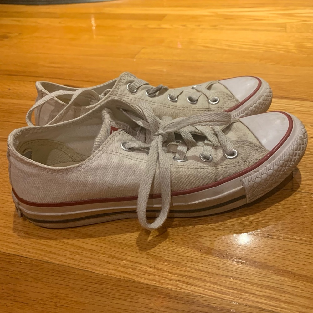 Low Top White Converse - Gem